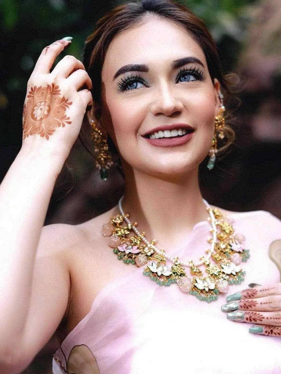 Buy Ashima In Multi Stone Lotus Motif Necklace Online - Ishhaara