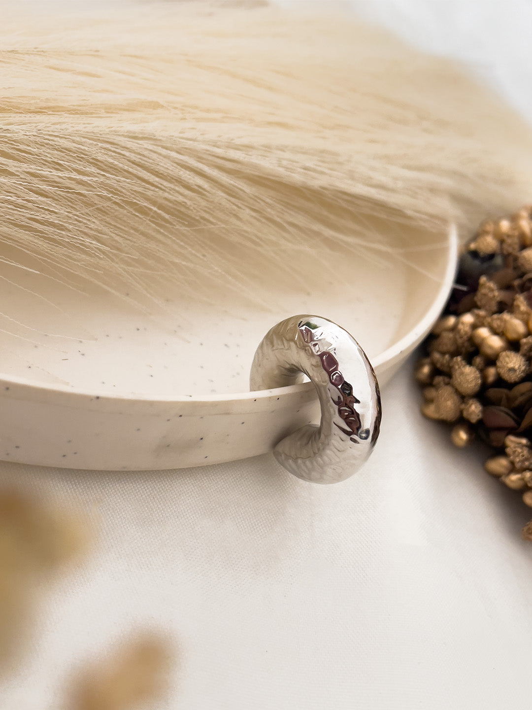 Buy C Shaped Convex Ear Clip Online - Ishhaara