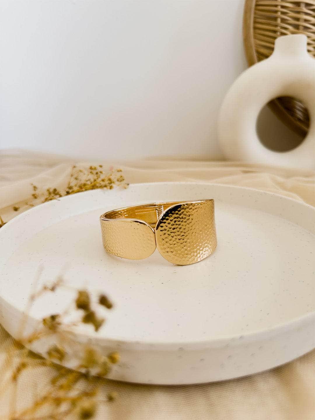 Buy Chunky Thick Opening Twist Angel Feather Cuff Online - Ishhaara