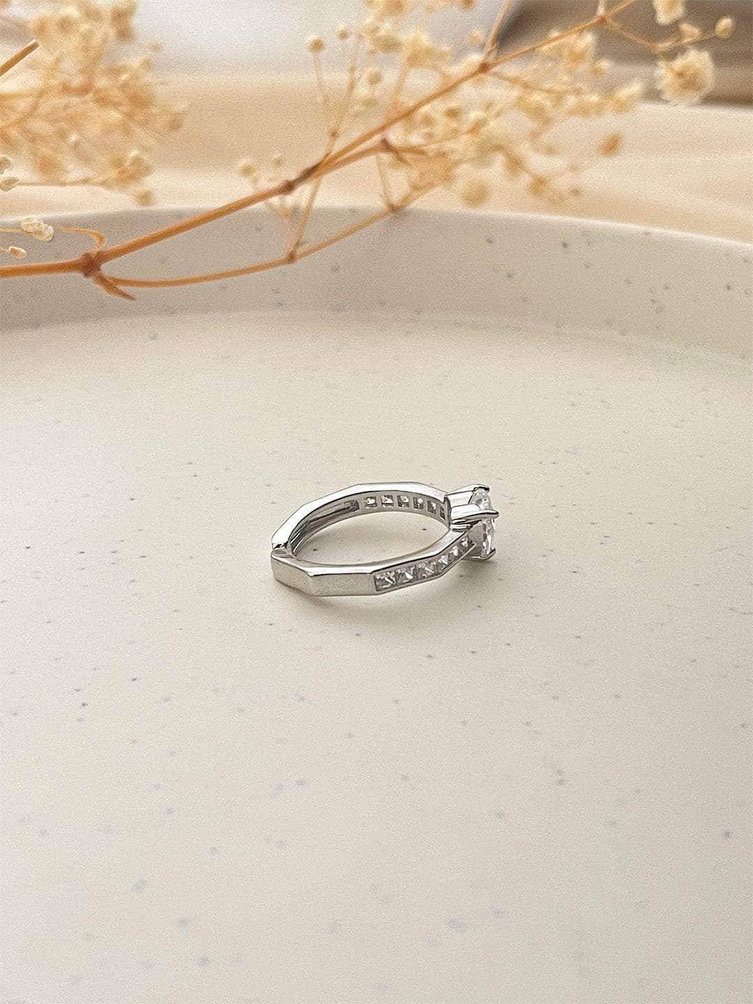 Buy Cobra Diamond Engagement Ring Online - Ishhaara
