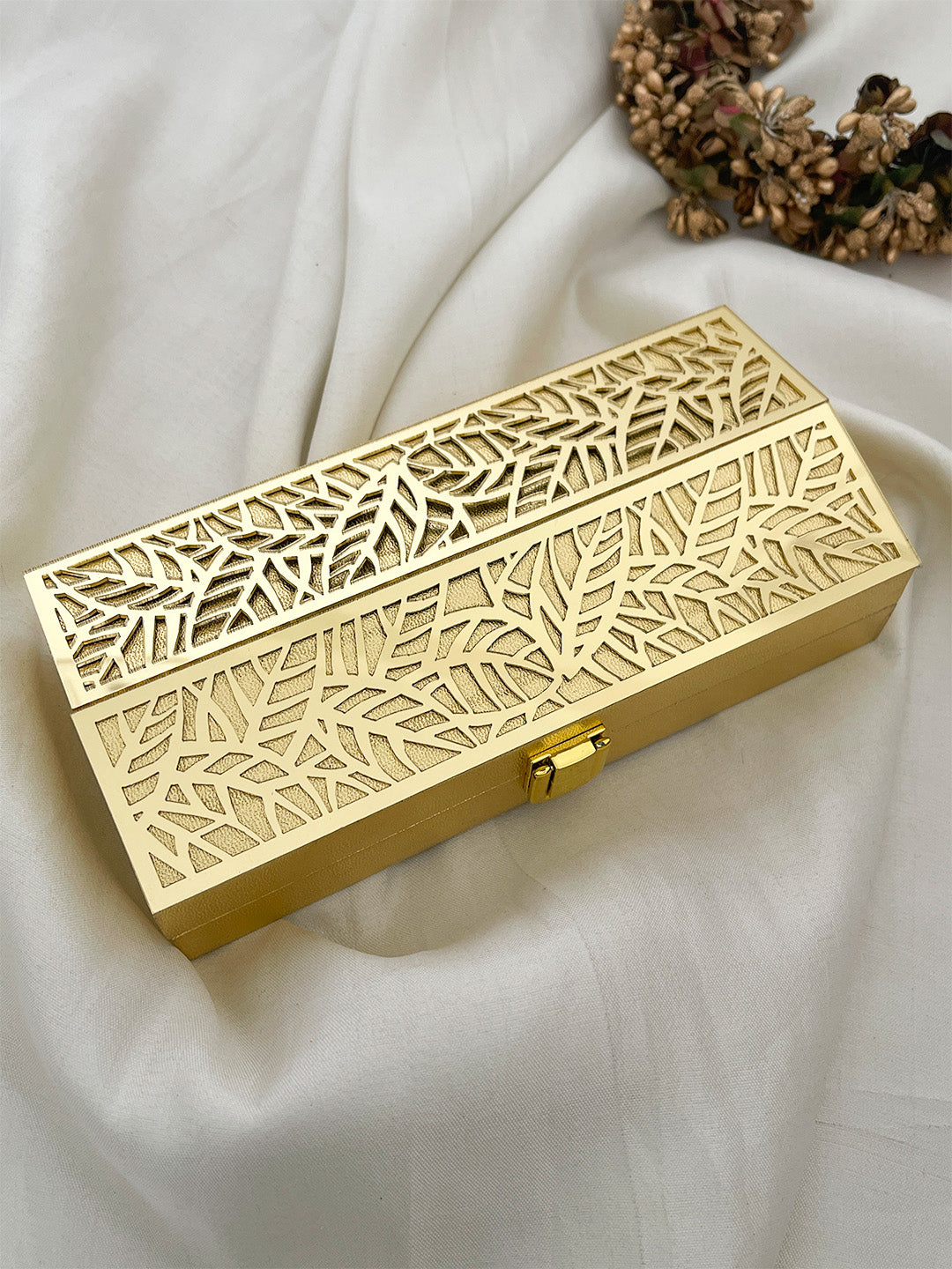 Buy Golden Diamond Design Cash Box Online - Ishhaara