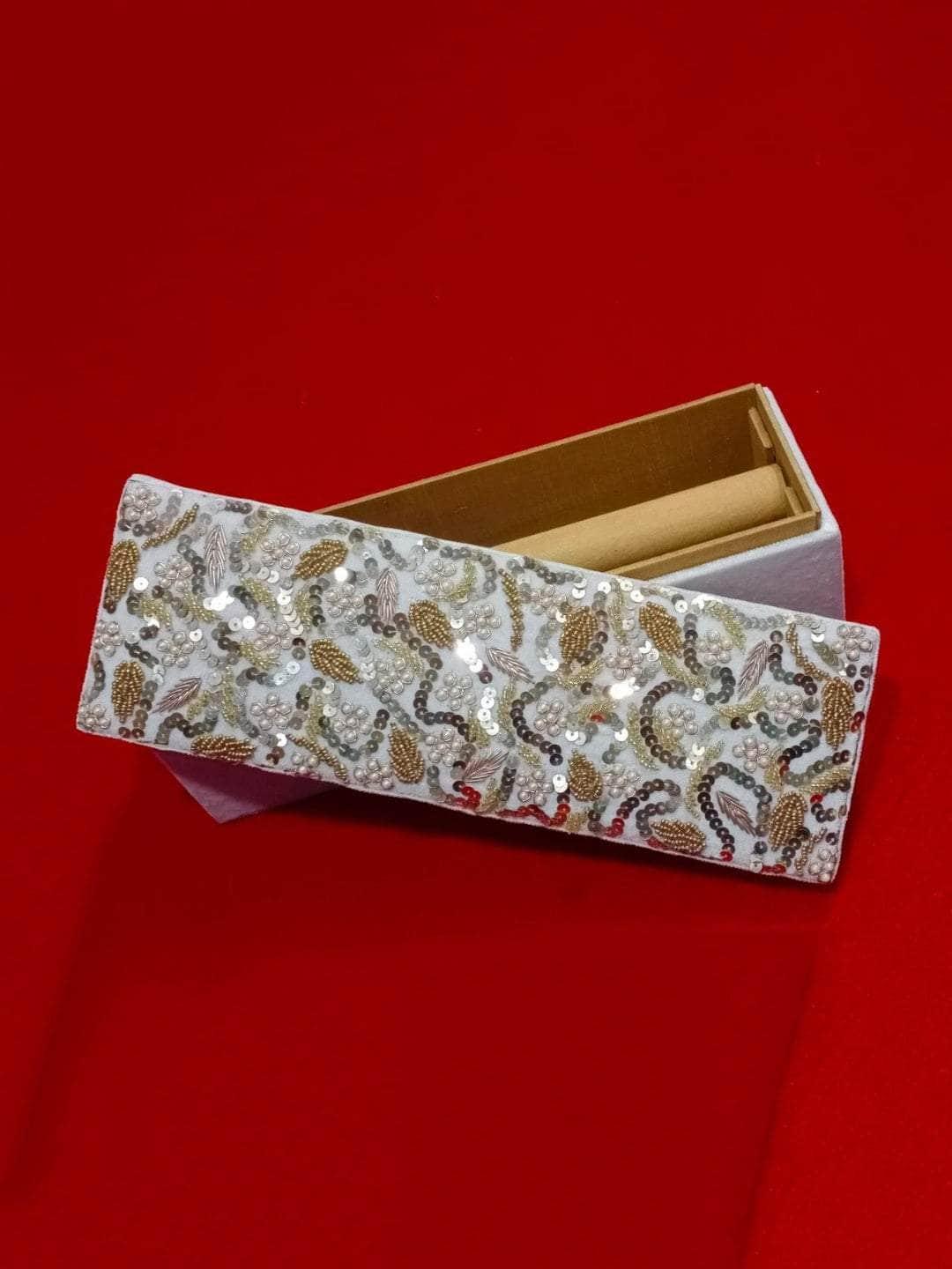 Buy Golden Luxury Chooda Box Online - Ishhaara