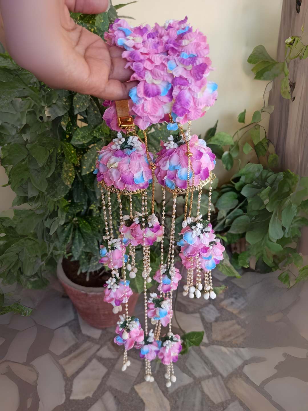 Buy Handmade Flower Kalire With Long Hanging Pearl Chain Online - Ishhaara