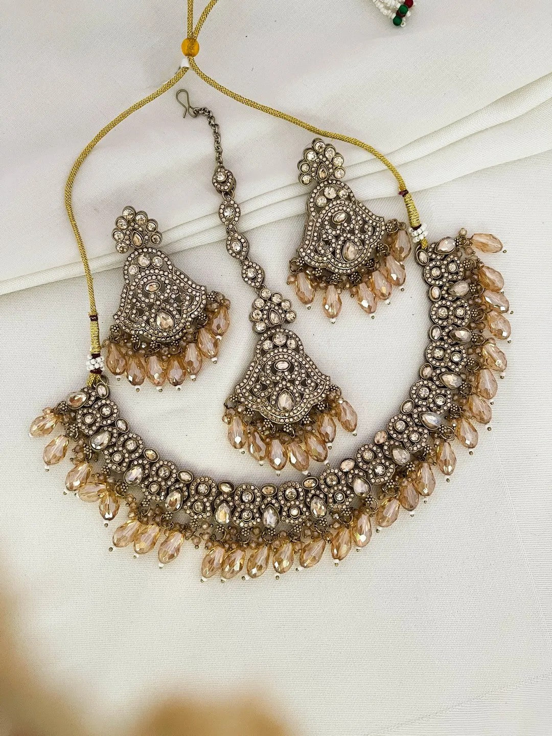 Buy Kundan Beaded Choker Necklace With Shadow Beads Online - Ishhaara