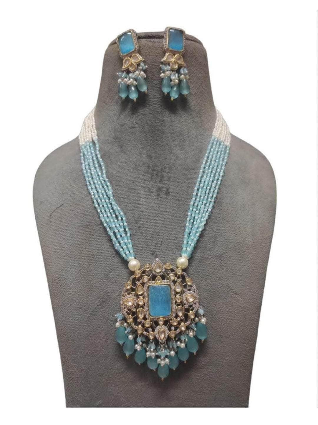 Buy Heavy Pendant Long Chain Online - Ishhaara
