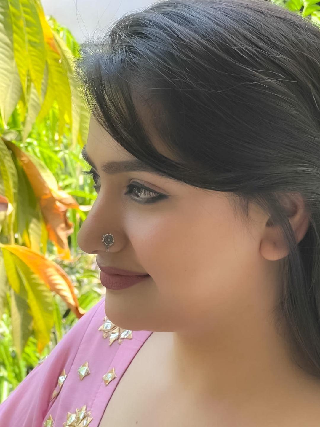 Buy Little Flower Oxidised Nose Pin Online - Ishhaara