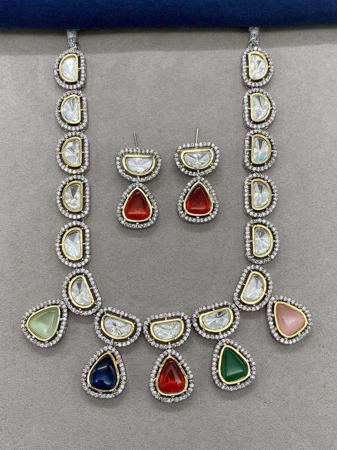 Buy Kundan Vibed Reviere Online - Ishhaara