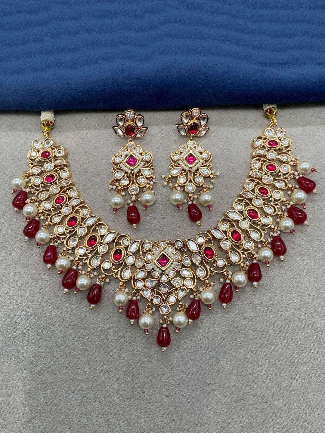 Buy Intricate Radiant Necklace Online - Ishhaara
