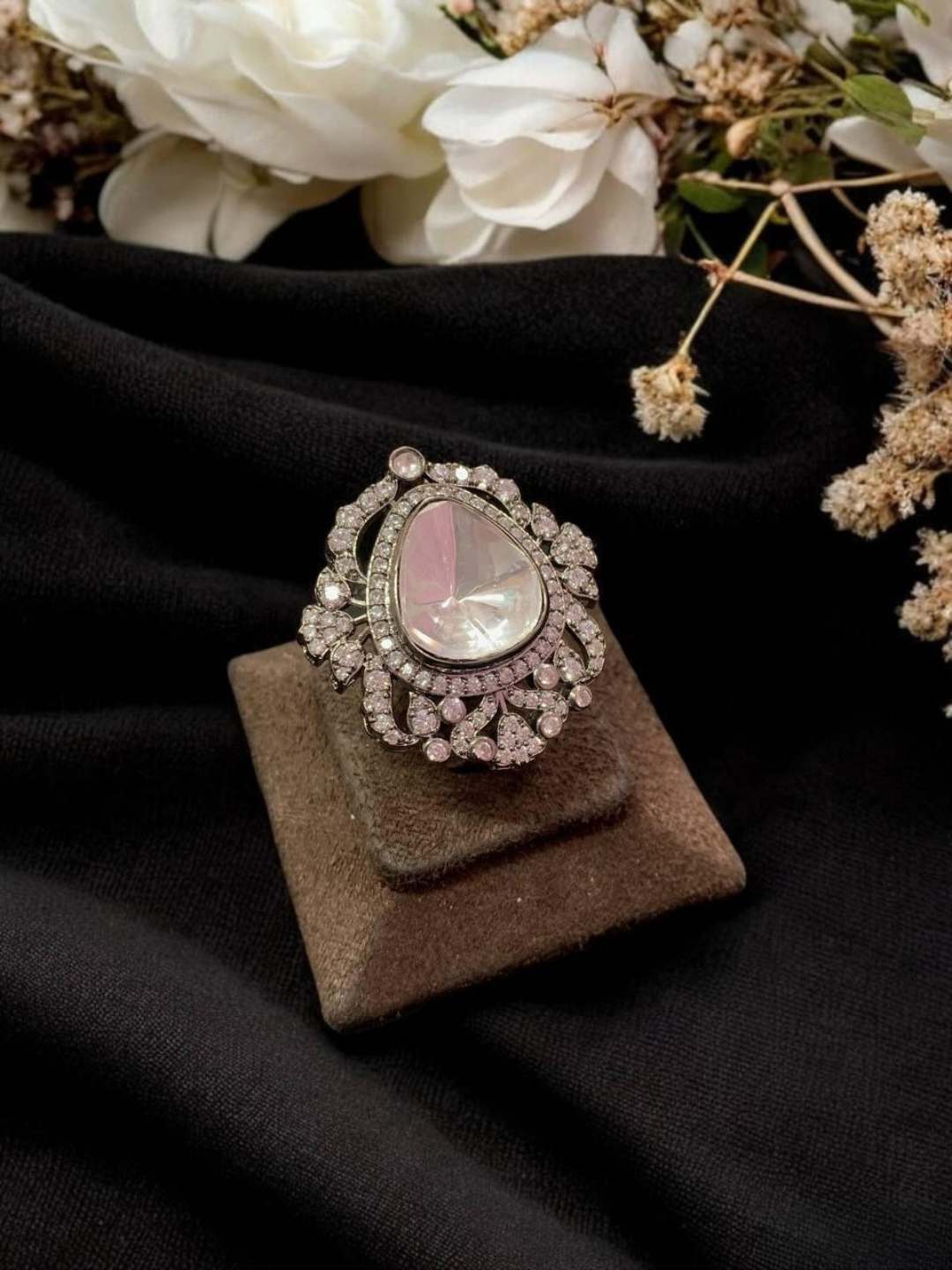 Buy Victorian Polish Polki Studed Ring Online - Ishhaara